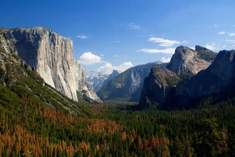 A trip to Yosemite National Park - Park with the highest vertical rock ...
