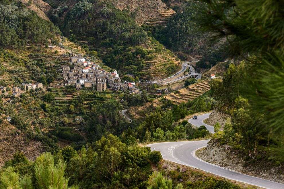 A tour of the village of Piodão - Stone village hidden in the hills