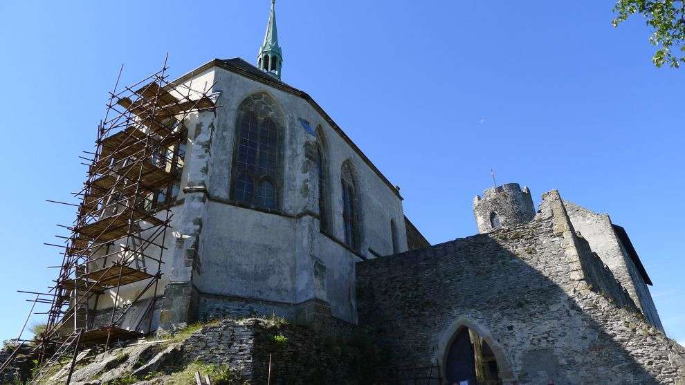 A tour of Bezděz Castle - Tour of the royal castle