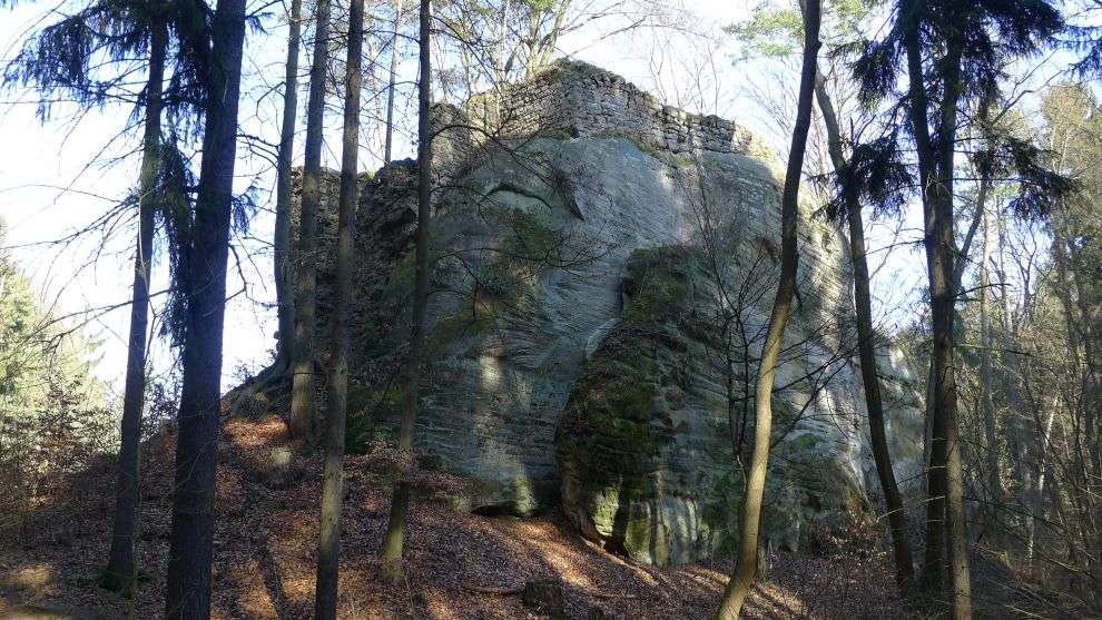A tour of the Pařez rock castle - Robber's castle near Prachovské rocks ...