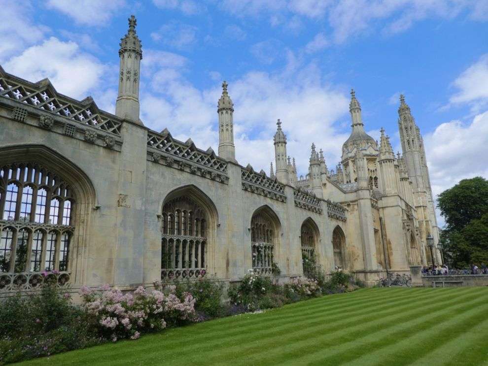 A tour of Cambridge - Famous university town with history