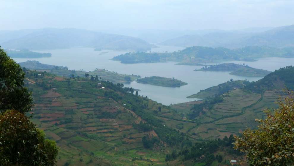 Voyage au lac Bunyonyi - Le plus beau lac d'Ouganda