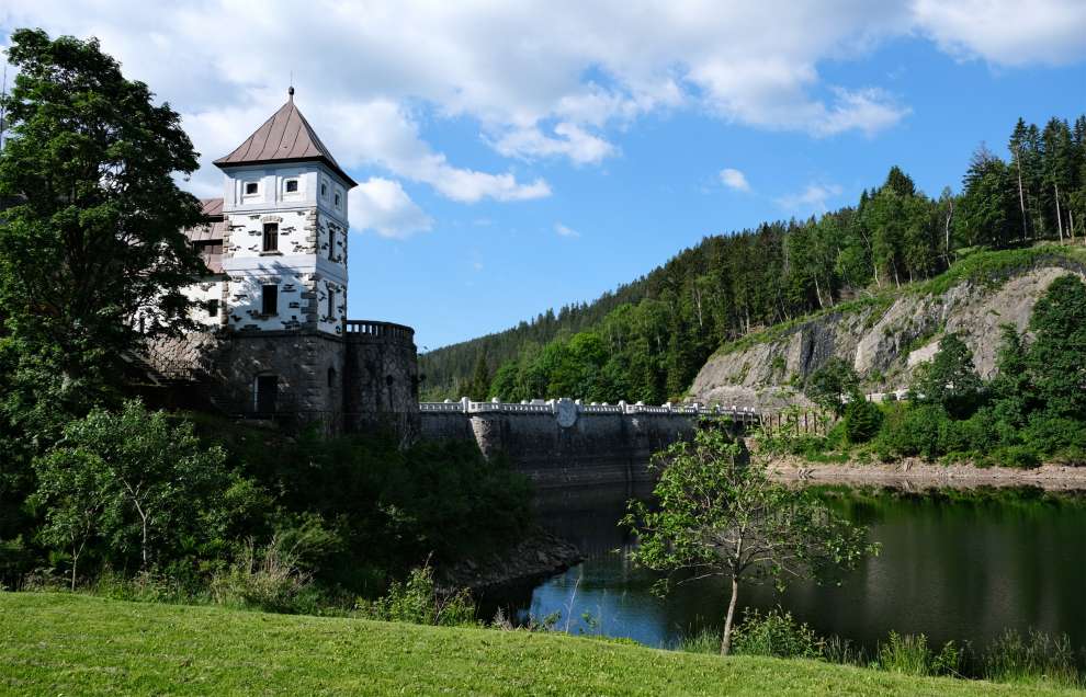 A tour of the Elbe dam - The first dam on the Elbe