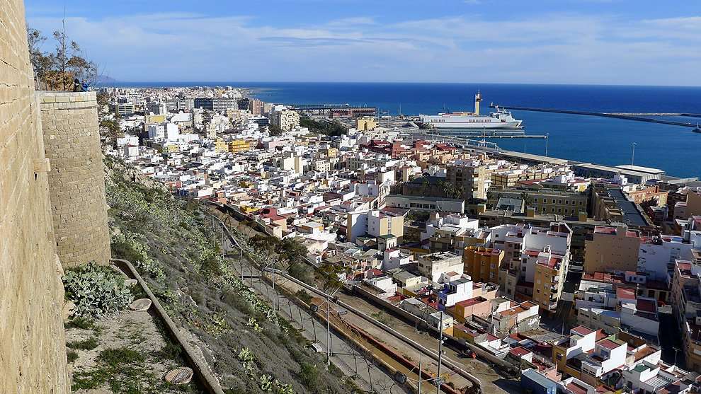 Prohlídka hradu v Almeríi - Monumentální maurský hrad