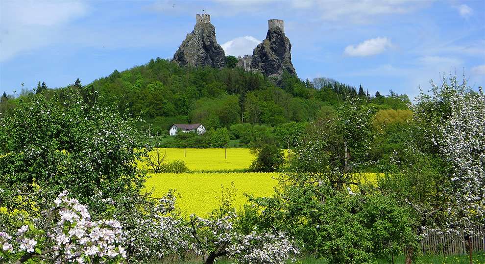 漫步在 Troskovice - Trosky Castle - 在捷克天堂的象征下散步